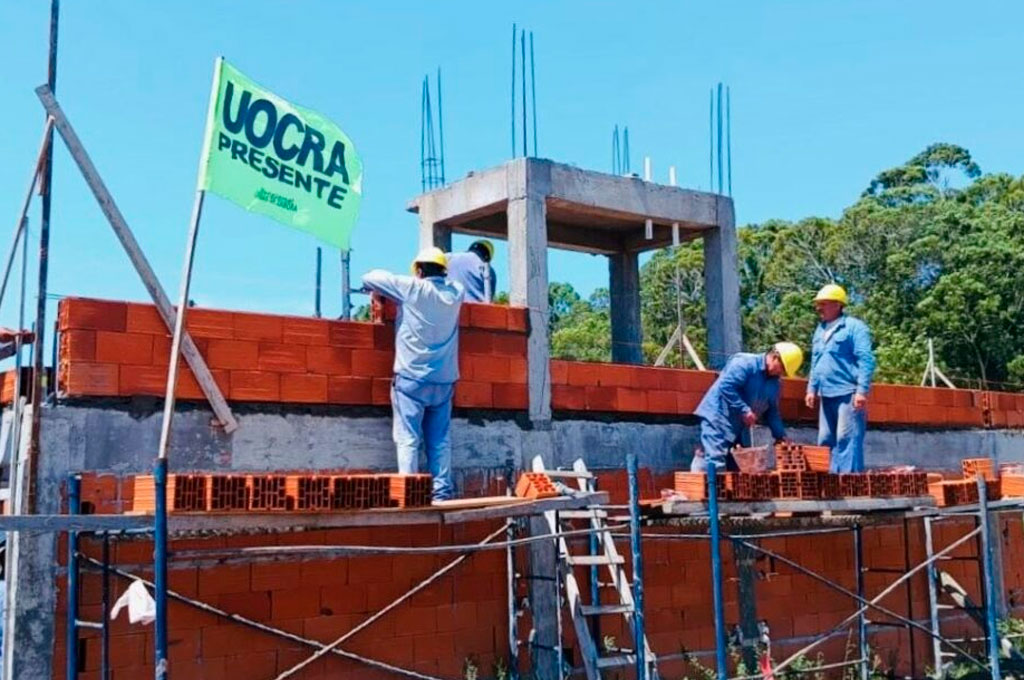 La UOCRA acordó aumentos para enero y febrero más sumas fijas mensuales ...
